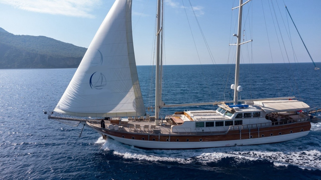 LARIN SU | GULET Charters